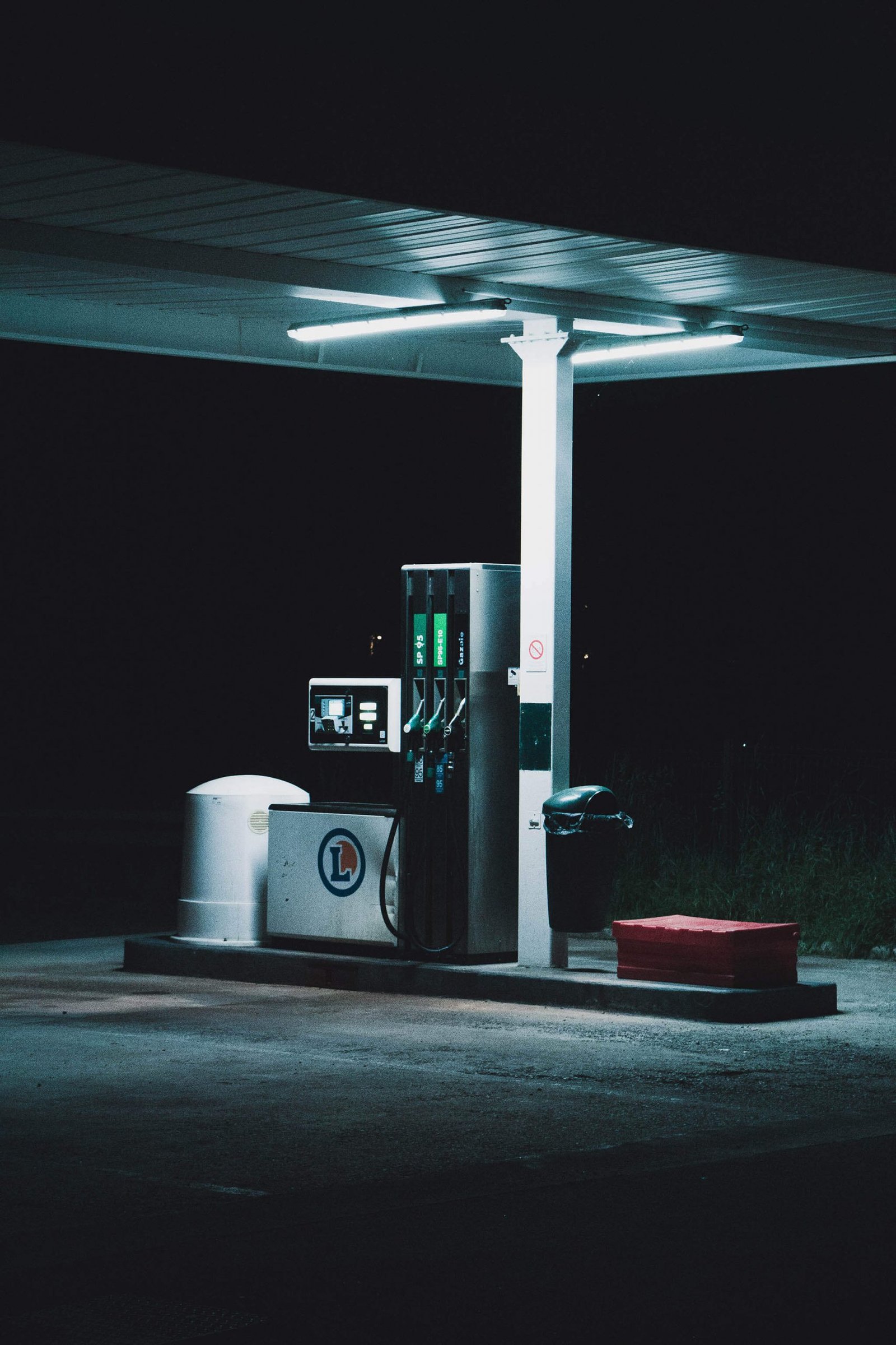 Fuel Retailers - FLEXTRON - Raid Charing EV's in 10 Minutes | EV ...